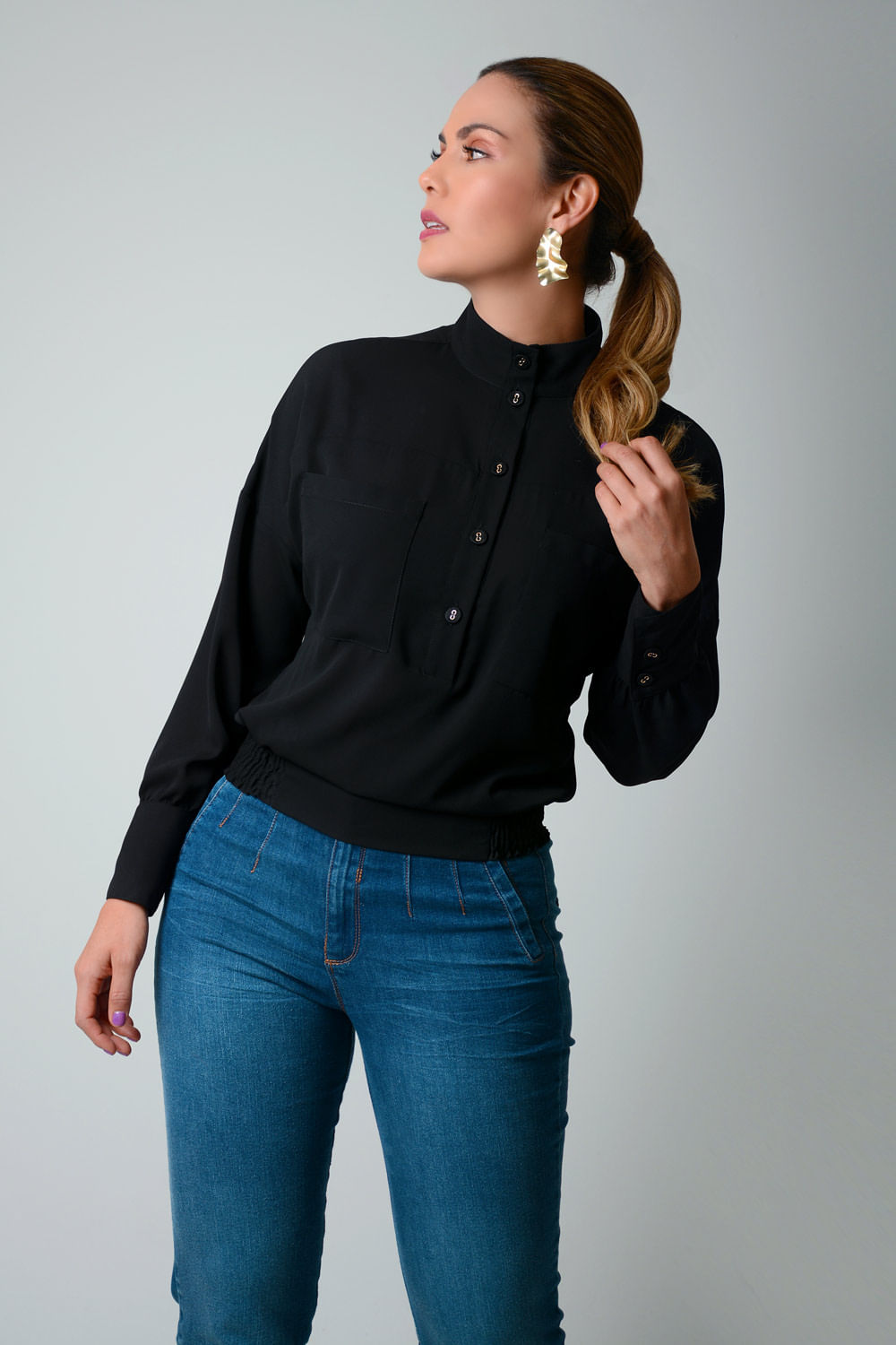 Blusa Mujer Silueta Fluida En Tejido Plano Cuello Alto Manga Larga Xuss